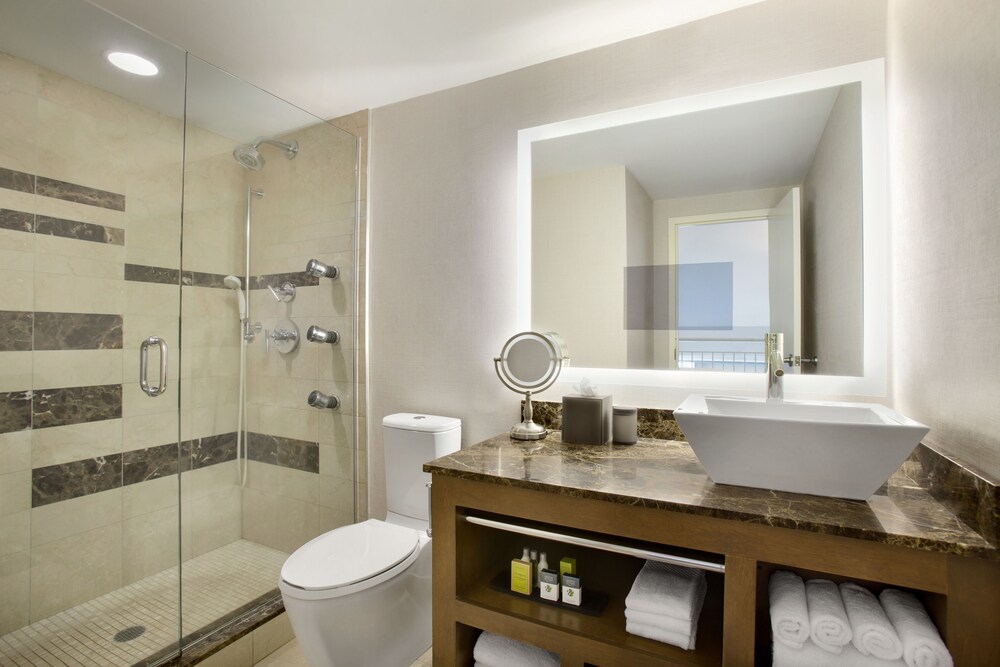 DoubleTree Suites by Hilton Hotel Boston - Cambridge: 2019 Room Prices ...