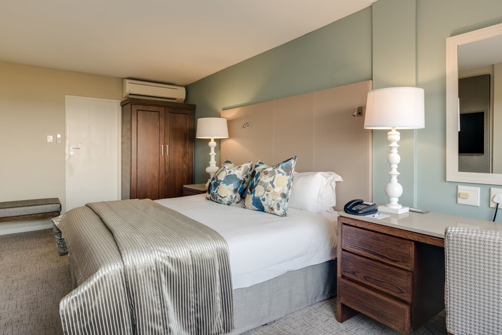 Protea Hotel by Marriott Karridene Beach: AU$82 Deals & Reviews ...