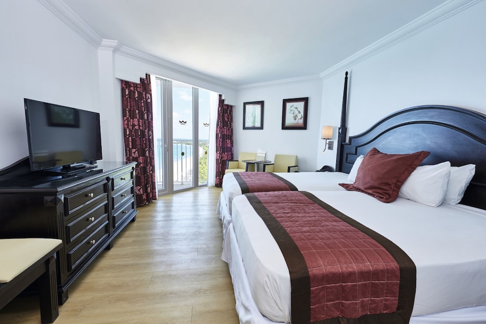 Riu Palace Paradise Island - Adults Only - All Inclusive in Paradise ...