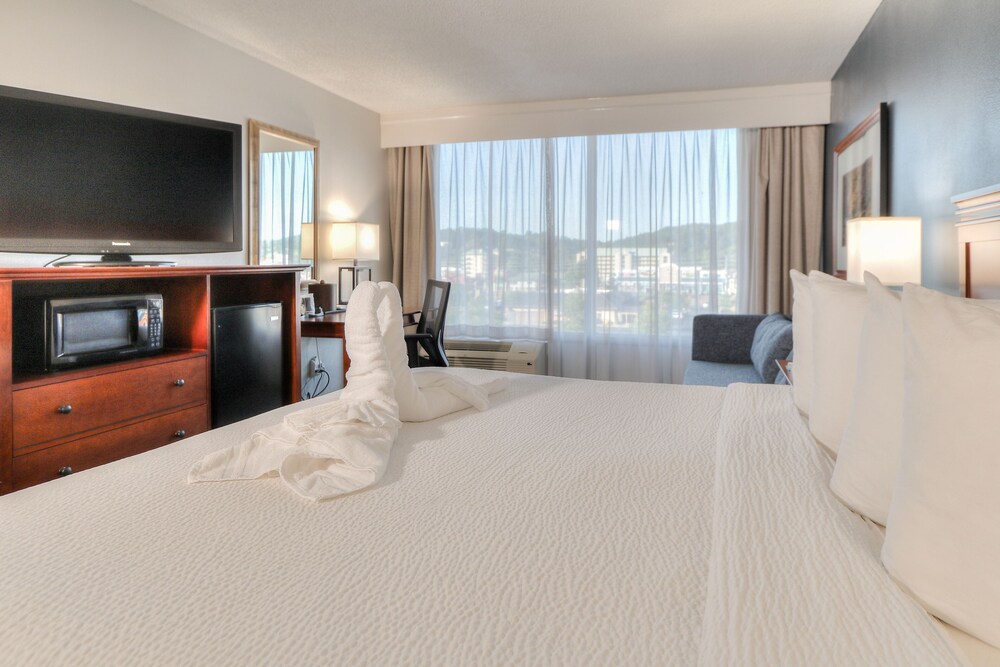 The Ramsey Hotel & Convention Center: AU$144 Deals & Reviews (Pigeon ...