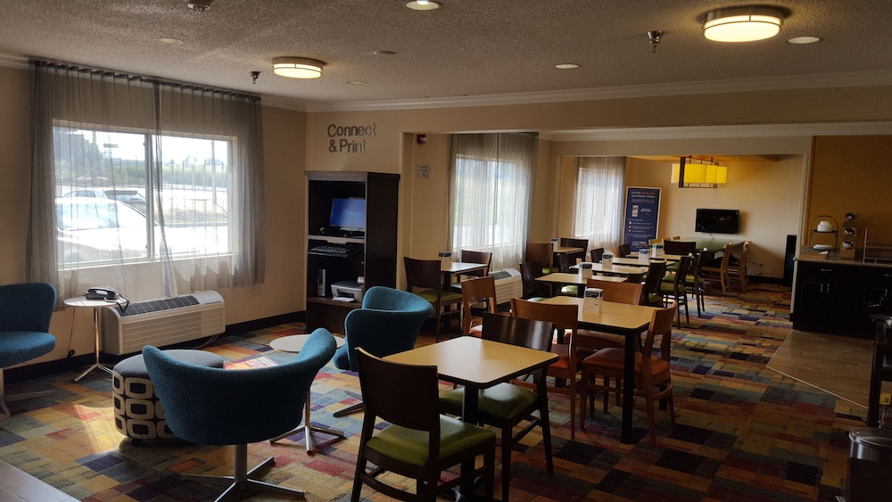 Quality Inn & Suites Bozeman, Bozeman: $93 Room Prices & Reviews ...