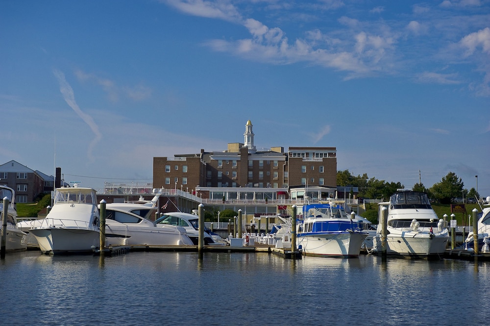 Molly Pitcher Inn in Red Bank | Best Rates & Deals on Orbitz