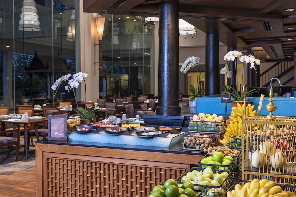 Anantara Riverside Bangkok Resort in Bangkok | Best Rates & Deals on Orbitz