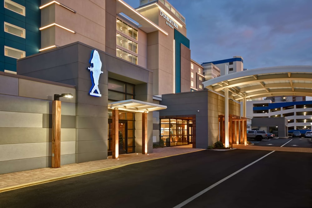 DoubleTree by Hilton Virginia Beach Oceanfront South in Virginia Beach ...