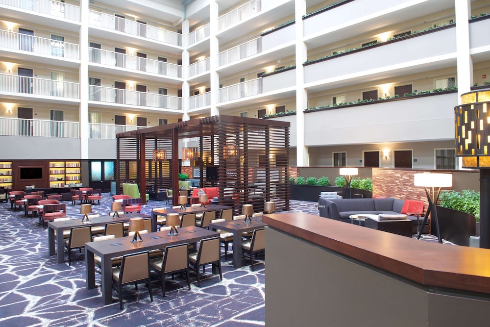 9 Best Hotels With Airport Shuttle Service In Philadelphia, | Trip101
