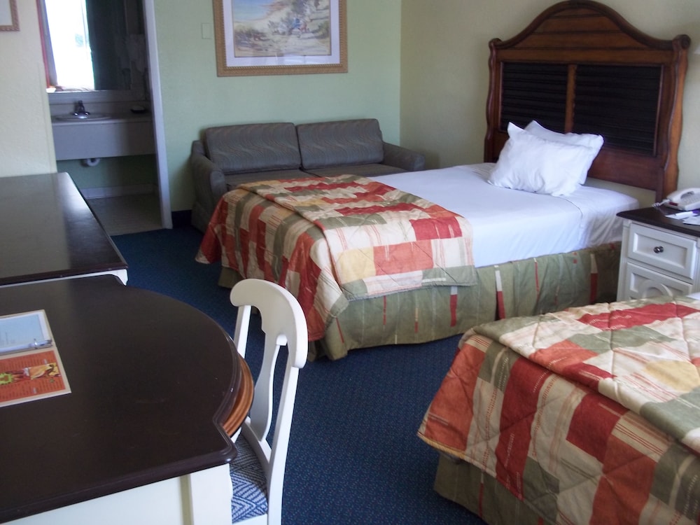Seralago Hotel & Suites Main Gate East, Orlando: $41 Room Prices ...