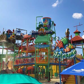 CoCo Key Hotel and Water Resort : 2022 Room Prices, Deals & Reviews ...