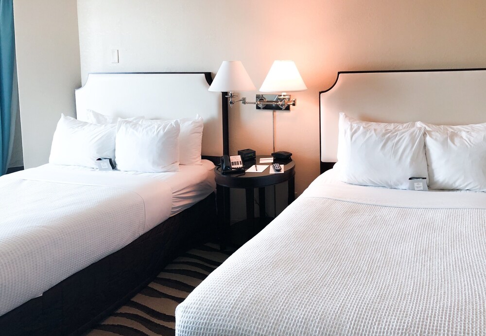 Fort Pontchartrain Detroit, a Wyndham Hotel in Detroit | Best Rates ...