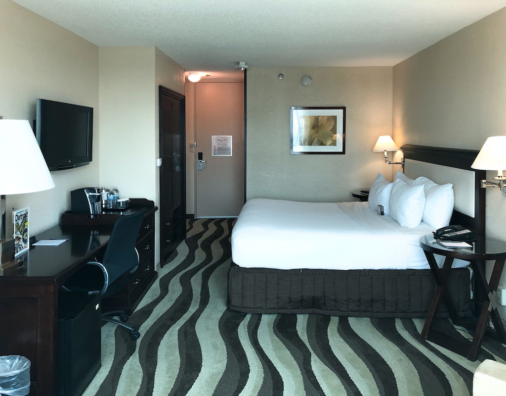 Fort Pontchartrain Detroit, a Wyndham Hotel, Detroit: $111 Room Prices ...