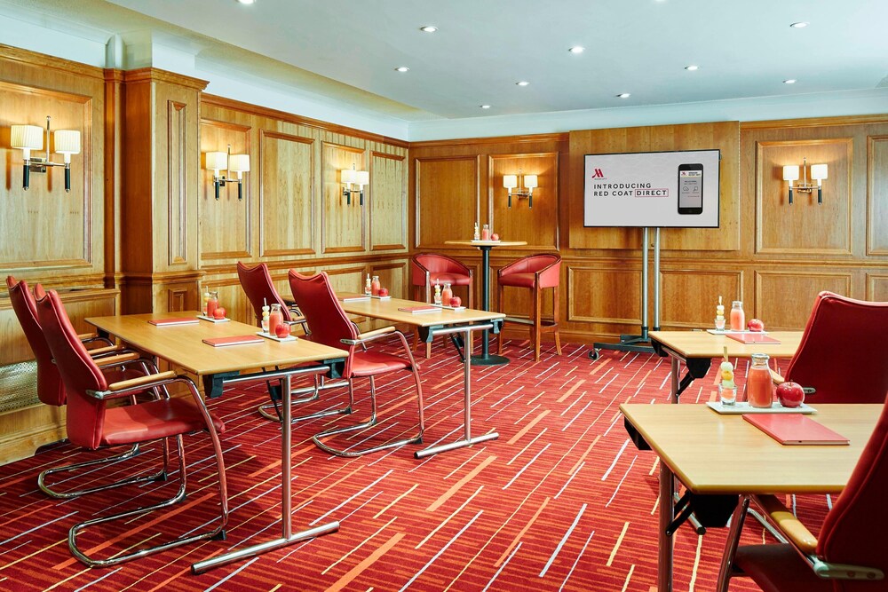 Delta Hotels by Marriott Heathrow Windsor: AU$135 Deals & Reviews ...