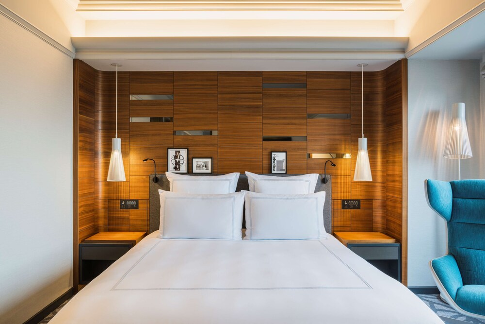 Be Elated at the Macaroon Station at the Swiss Hotel Nankai | Trip101