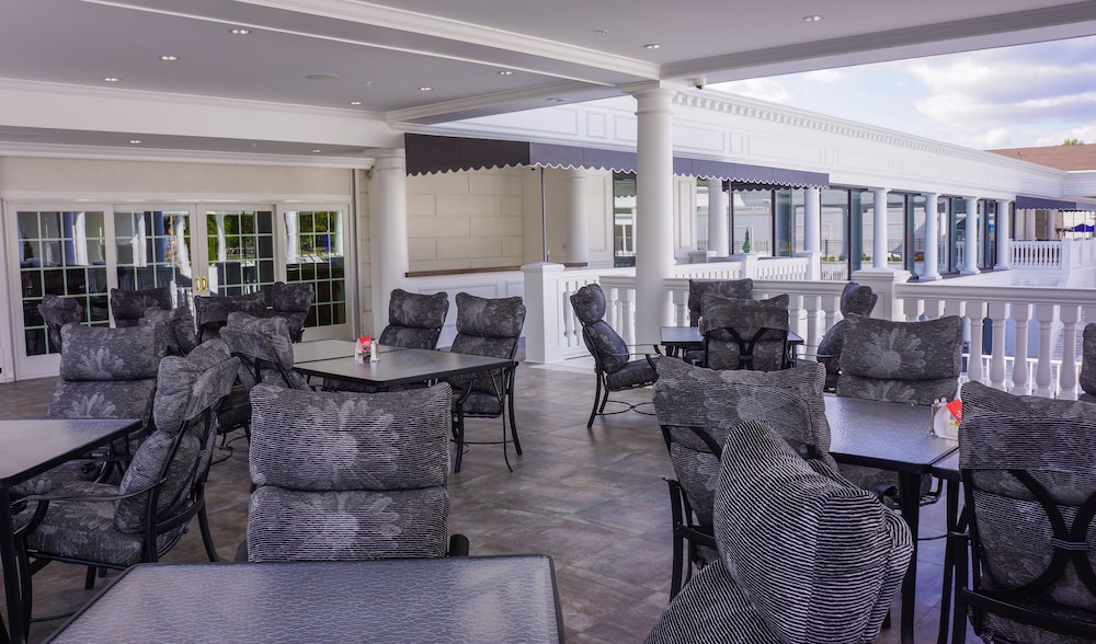 The Grand Resort in Warren | Best Rates & Deals on Orbitz