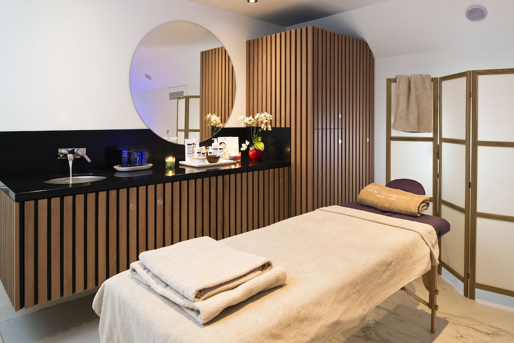 Hotel St Pétersbourg Opéra & Spa in Paris | Best Rates & Deals on Orbitz