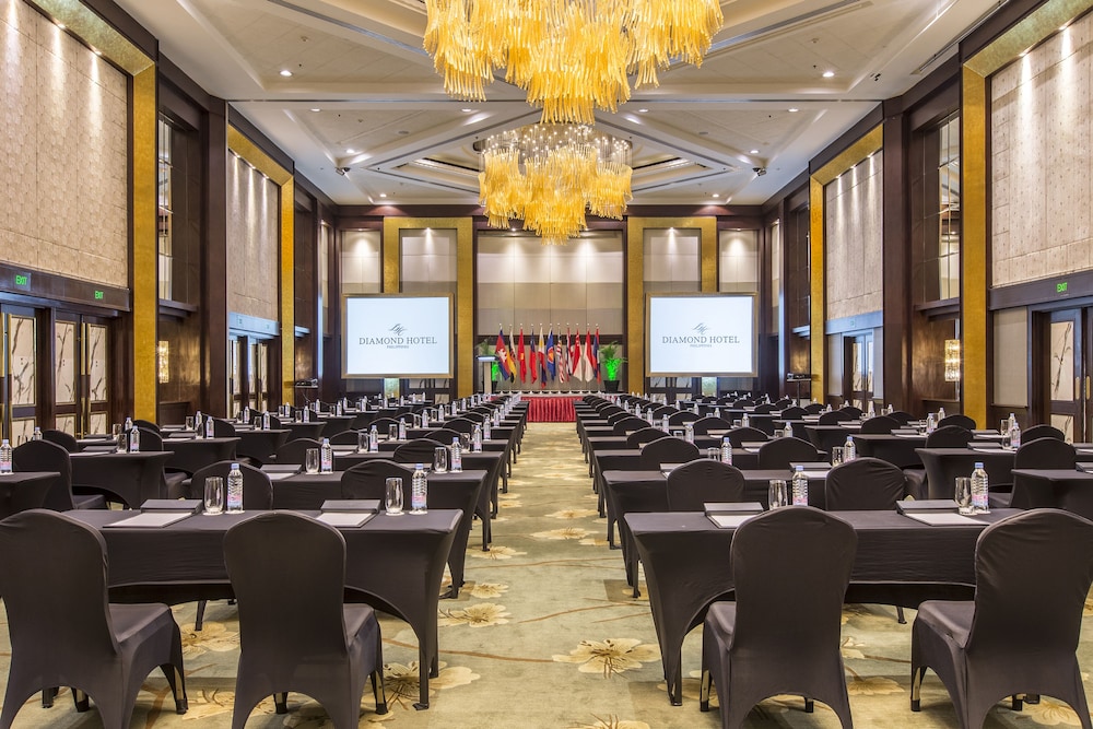 Diamond Hotel Philippines in Manila | Best Rates & Deals on Orbitz