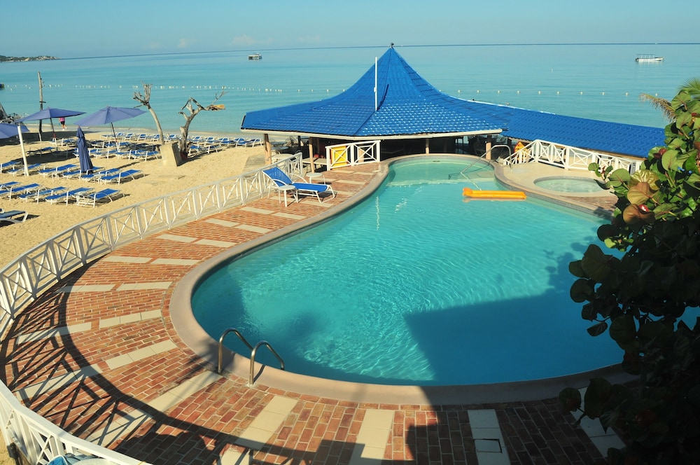 Negril Tree House Resort in Negril | Best Rates & Deals on Orbitz