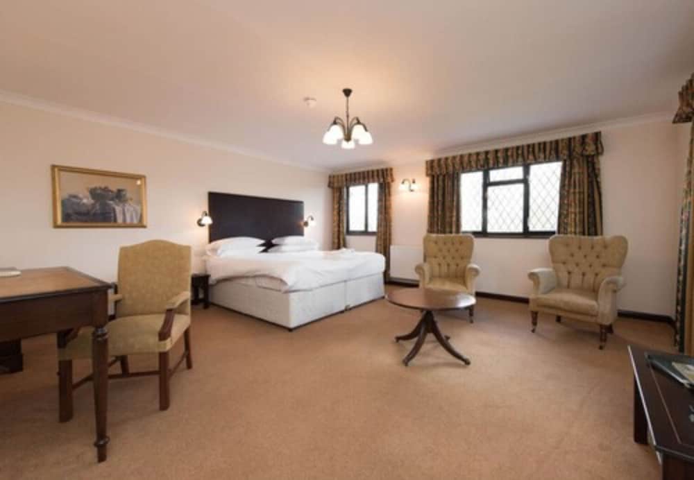 Shillingford Bridge Hotel: AU$122 Rooms, Reviews & Deals (Wallingford ...