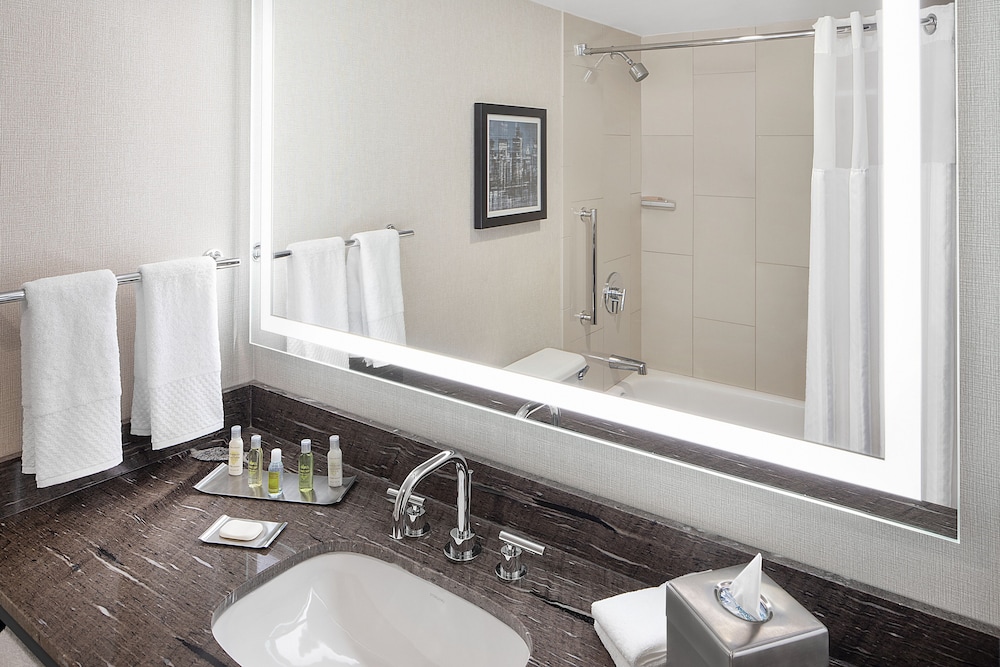 9 Best Hotels With Pool In Newark, New Jersey | Trip101