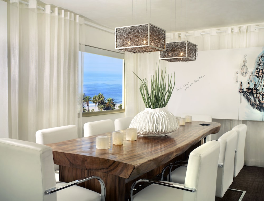 The Huntley Hotel in Los Angeles | Best Rates & Deals on Orbitz