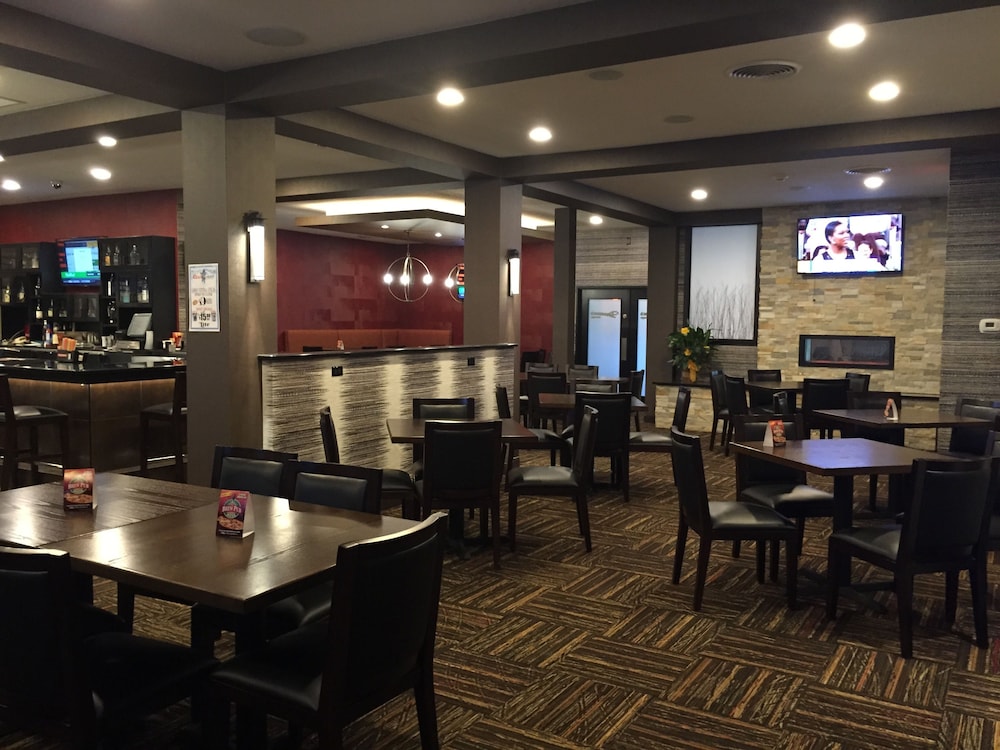 Ramada by Wyndham Grand Forks in Grand Forks | Best Rates & Deals on Orbitz