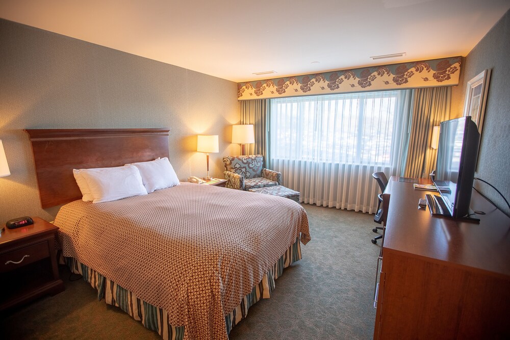 Turf Valley Resort in Ellicott City | Best Rates & Deals on Orbitz