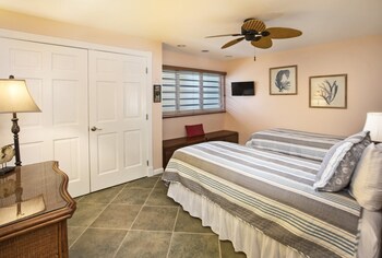 Secret Harbour Beach Resort, St. Thomas: $548 Room Prices & Reviews ...