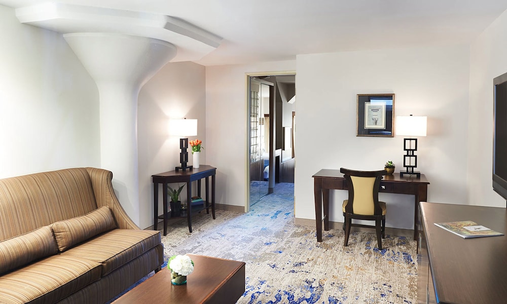 Top 6 Luxury Hotels In Detroit, Michigan - Updated 2023 | Trip101