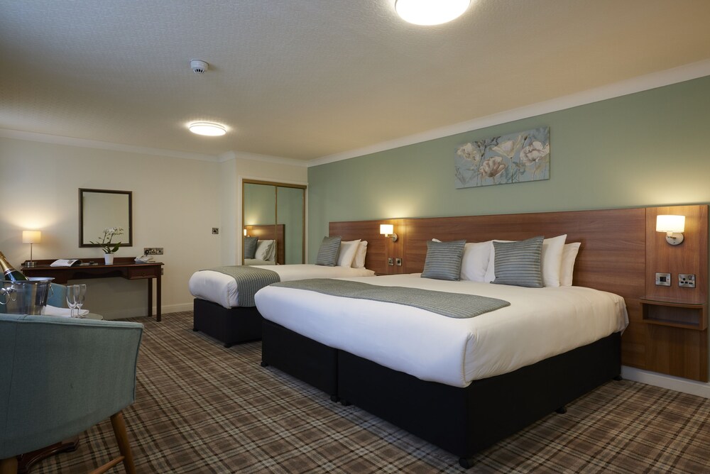 Last Drop Village Hotel and Spa Deals & Reviews (Bolton, GBR) | Wotif