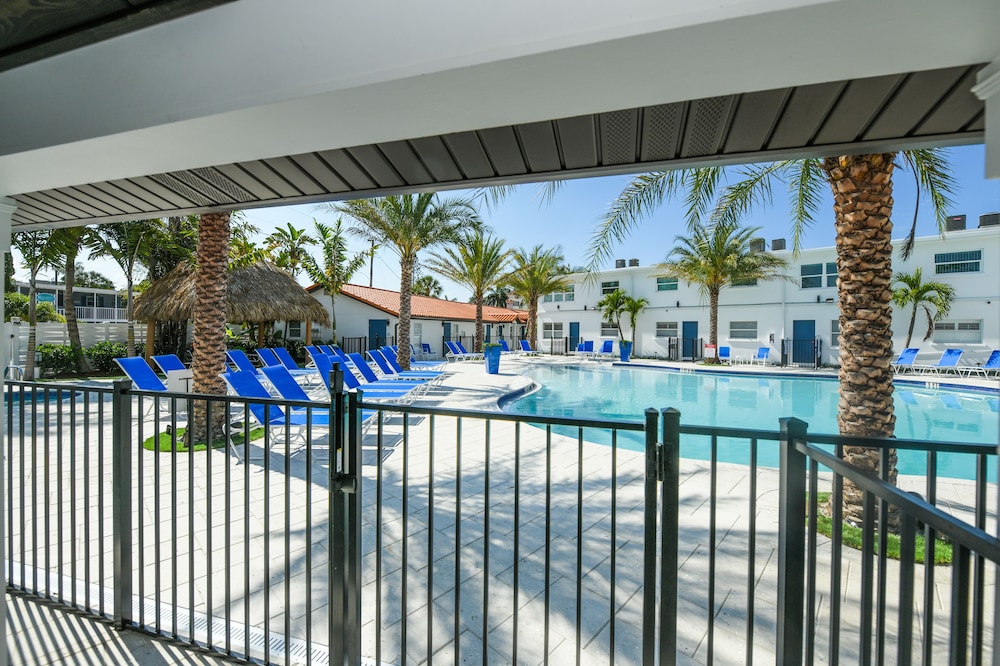 Siesta Key Beach Resort and Suites in Siesta Key | Best Rates & Deals ...