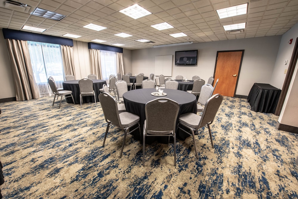 Wingate by Wyndham Indianapolis Airport Plainfield in Indianapolis ...