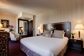 Book L'Hotel du Collectionneur Arc de Triomphe in Paris | Hotels.com