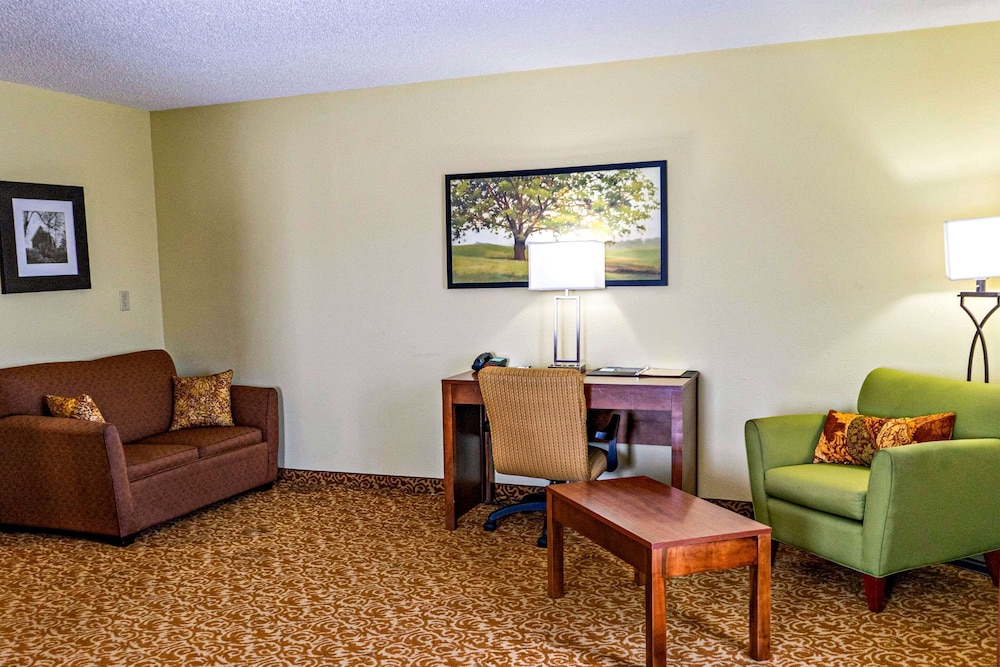Quality Inn Whiteville North in Whiteville | Best Rates & Deals on Orbitz