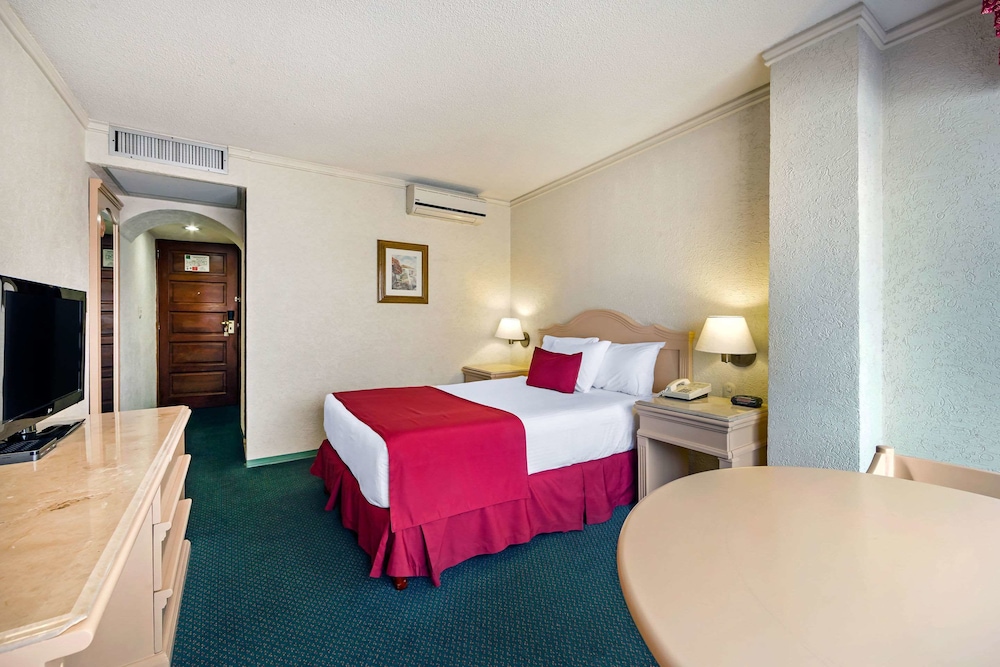 Quality Inn Aguascalientes in Aguascalientes | Best Rates & Deals on Orbitz