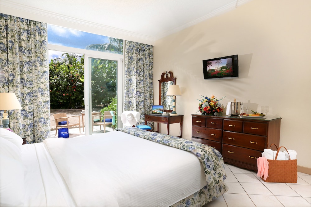 Breezes Resort Bahamas All Inclusive in Nassau | Best Rates & Deals on ...