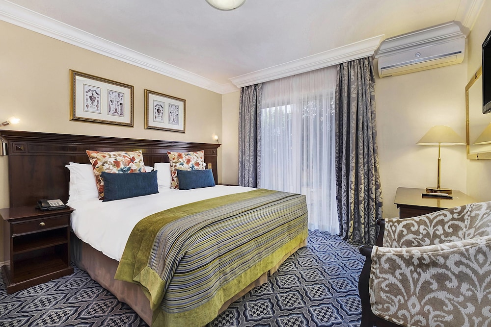 Protea Hotel by Marriott Johannesburg Balalaika Sandton: 2019 Room ...