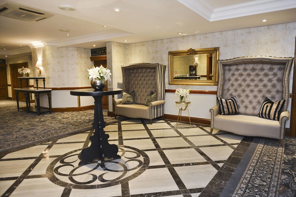 Protea Hotel by Marriott Johannesburg Balalaika Sandton: 2019 Room ...