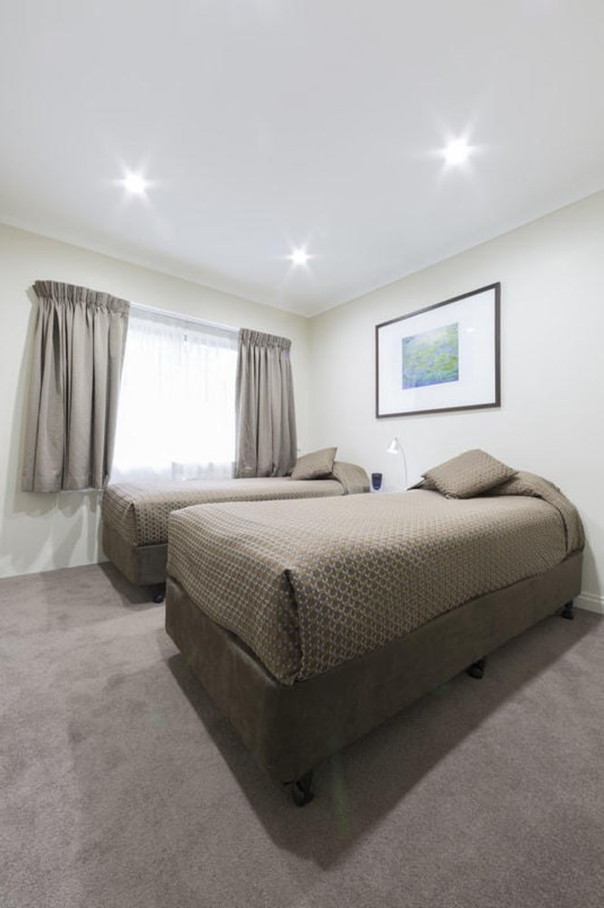 Forrest Hotel and Apartments: AU$102 Rooms, Reviews & Deals (Canberra ...