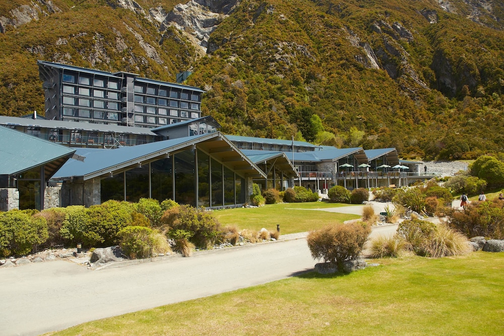 The Hermitage Hotel Mount Cook Deals & Reviews (Mount Cook, NZL) | Wotif