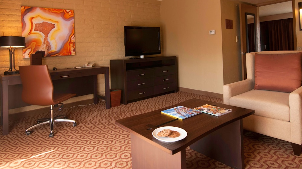 DoubleTree Suites by Hilton Tucson - Williams Center in Tucson | Best ...