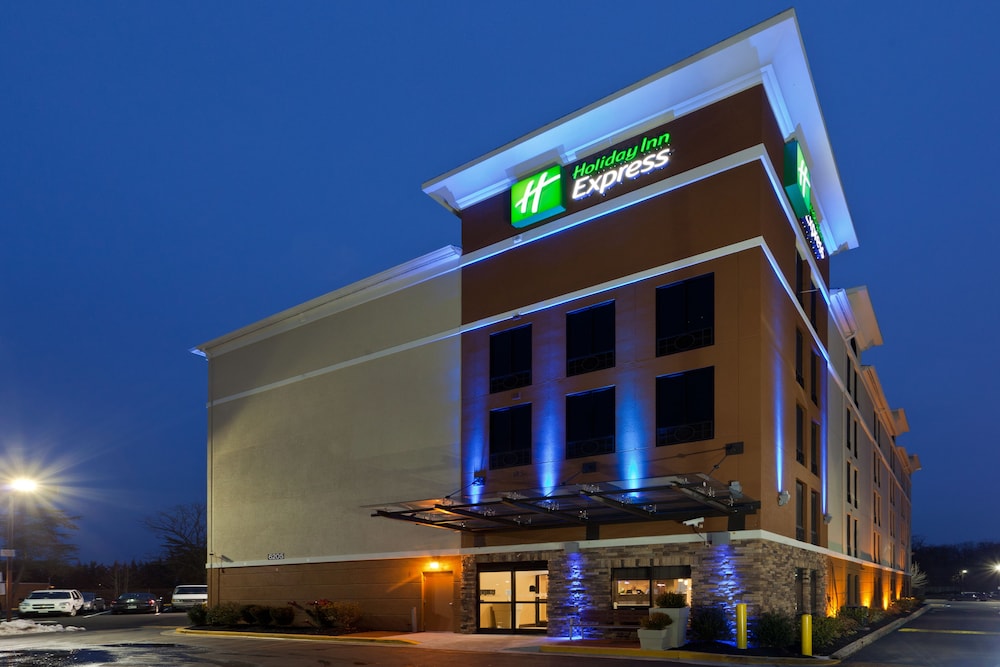 Holiday Inn Express Washington DC - BW Parkway, an IHG Hotel in ...