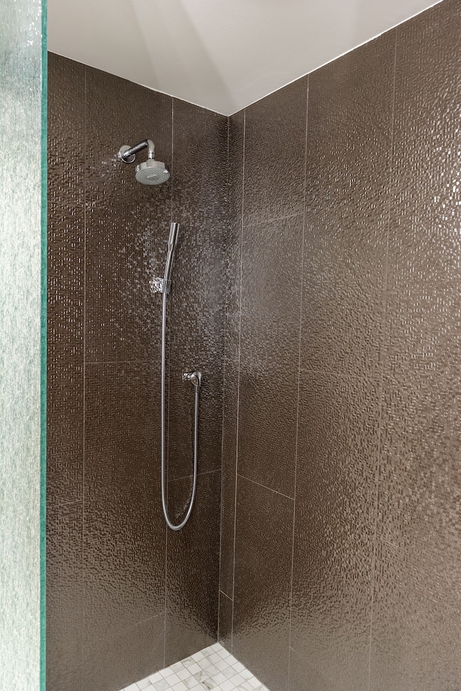 The Jung Hotel and Residences, New Orleans: $126 Room Prices & Reviews ...