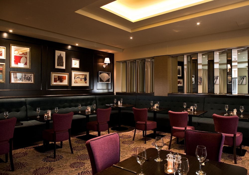 Leonardo Hotel Dublin Christchurch - Formerly Jurys Inn in Dublin ...