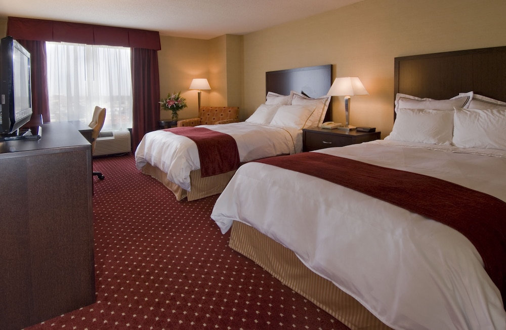 DoubleTree by Hilton Lansing in Lansing | Best Rates & Deals on Orbitz