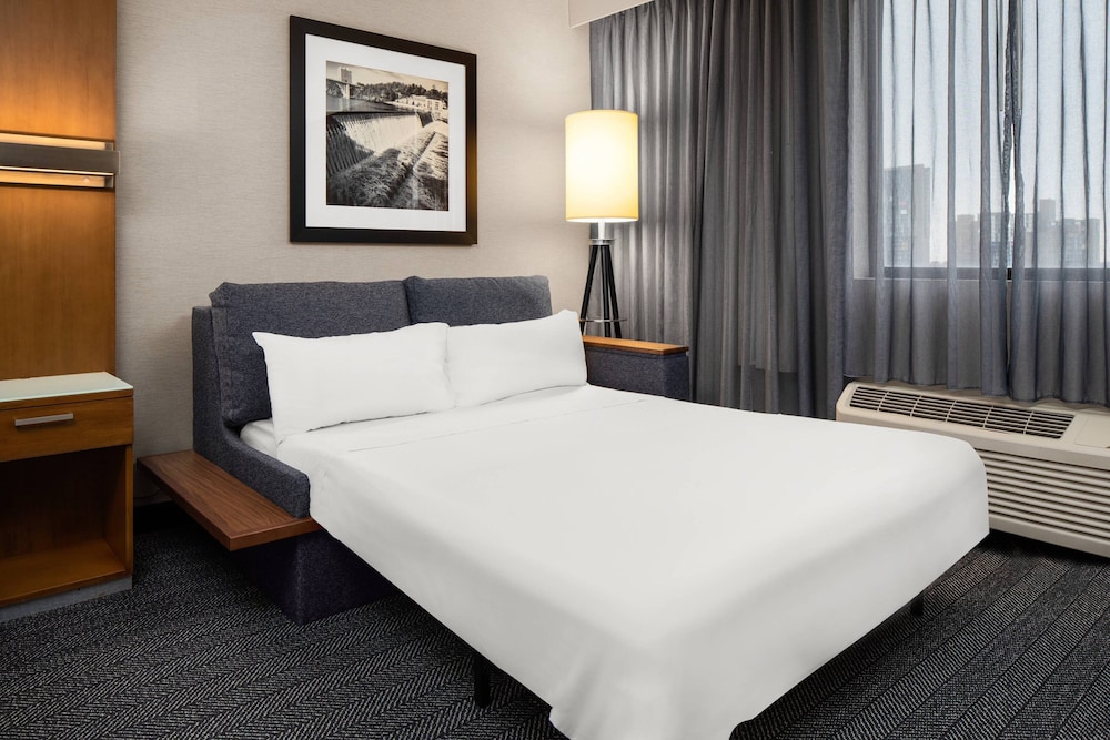 Courtyard by Marriott Minneapolis Downtown in Minneapolis - St. Paul ...