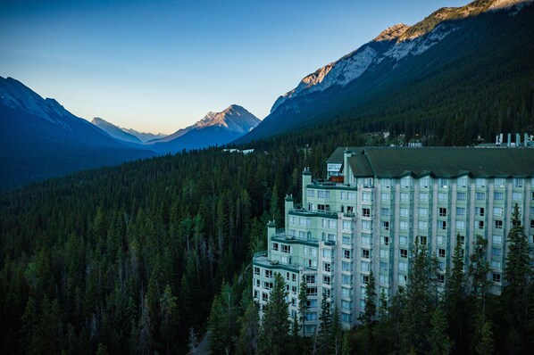 Book The Rimrock Resort Hotel in Banff | Hotels.com