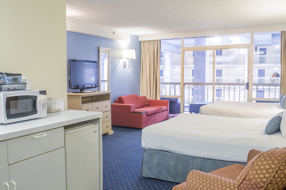 Carousel Resort Hotel & Condominiums, Ocean City: $71 Room Prices ...