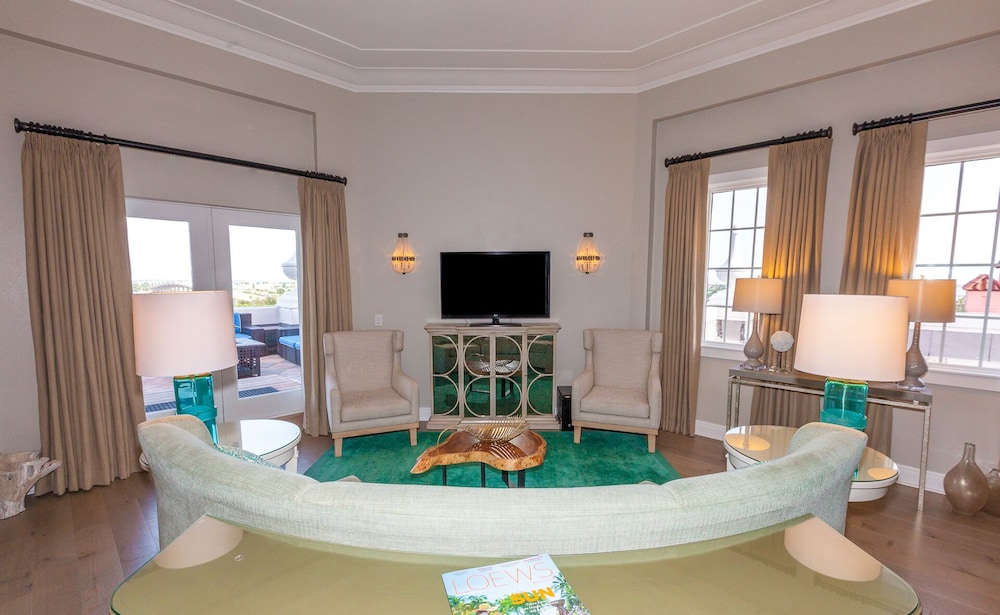 The Don CeSar in St. Petersburg - Clearwater | Best Rates & Deals on Orbitz