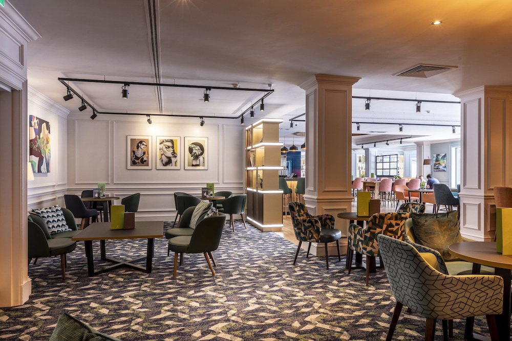 Holiday Inn Guildford, an IHG Hotel: AU$116 Deals & Reviews (Guildford ...