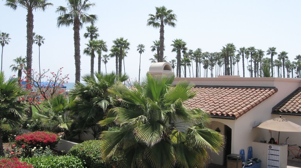 Hilton Santa Barbara Beachfront Resort in Santa Barbara | Best Rates ...