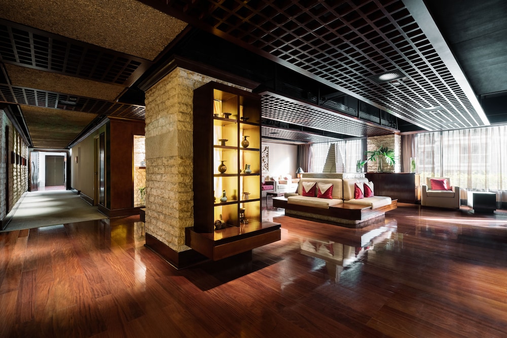 Edsa Shangri-La, Manila | Get Low 2020 Rates on Expedia