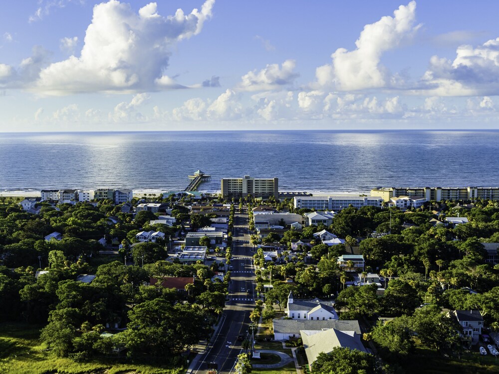 Tides Folly Beach Hotel, Folly Beach: $269 Room Prices & Reviews ...